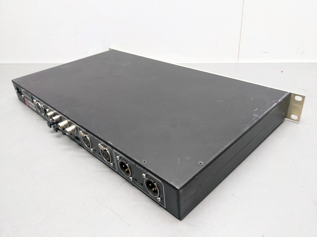 Junger d02 デジタルダイナミクスプロセッサー | VIVID Online Shop