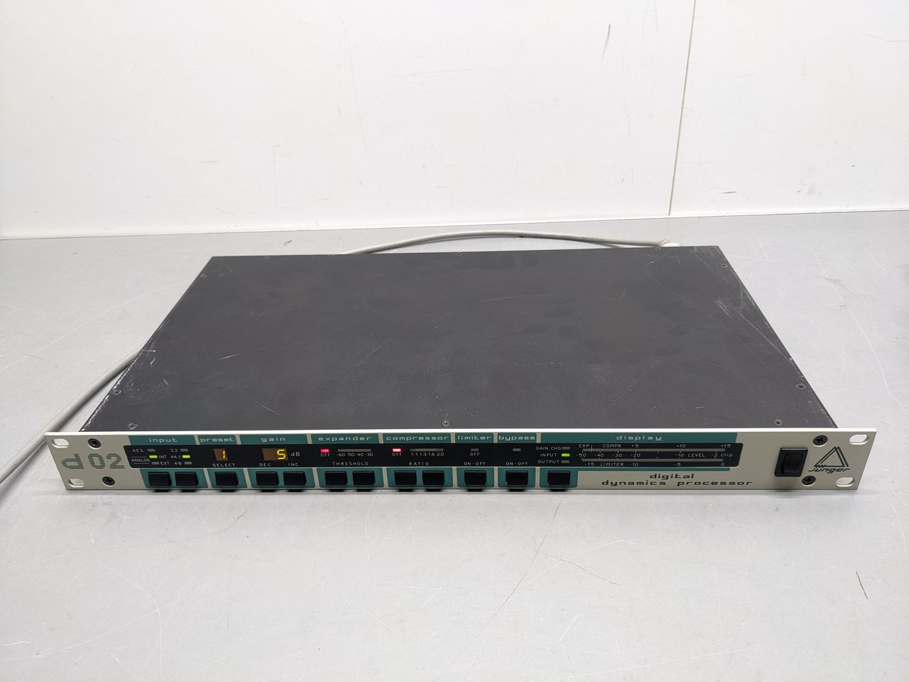Junger d02 デジタルダイナミクスプロセッサー | VIVID Online Shop